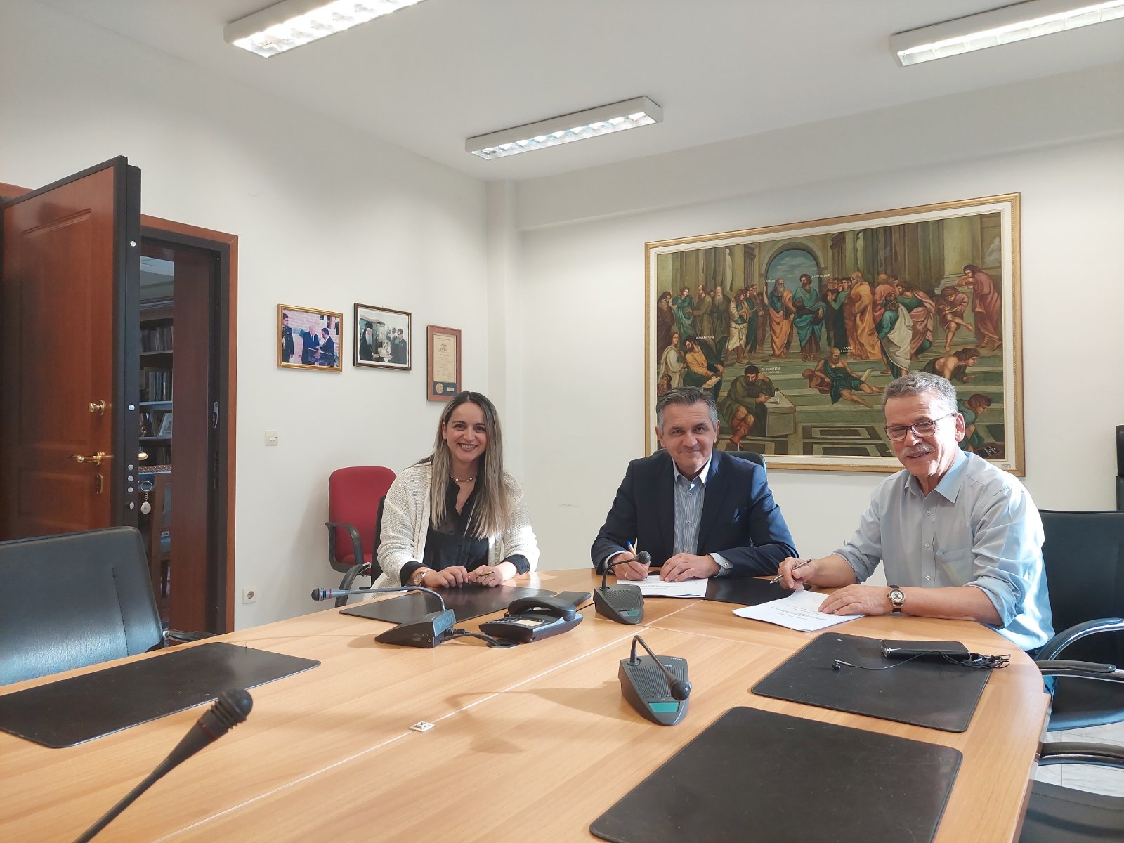 Υπογράφηκαν οι προγραμματικές συμβάσεις για τα έργα «Διάστρωση ...